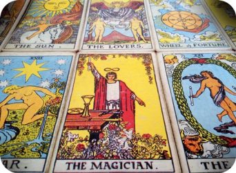 Six Card Readings Six Card Spread in Tarot by Avia from Tarot Teachings